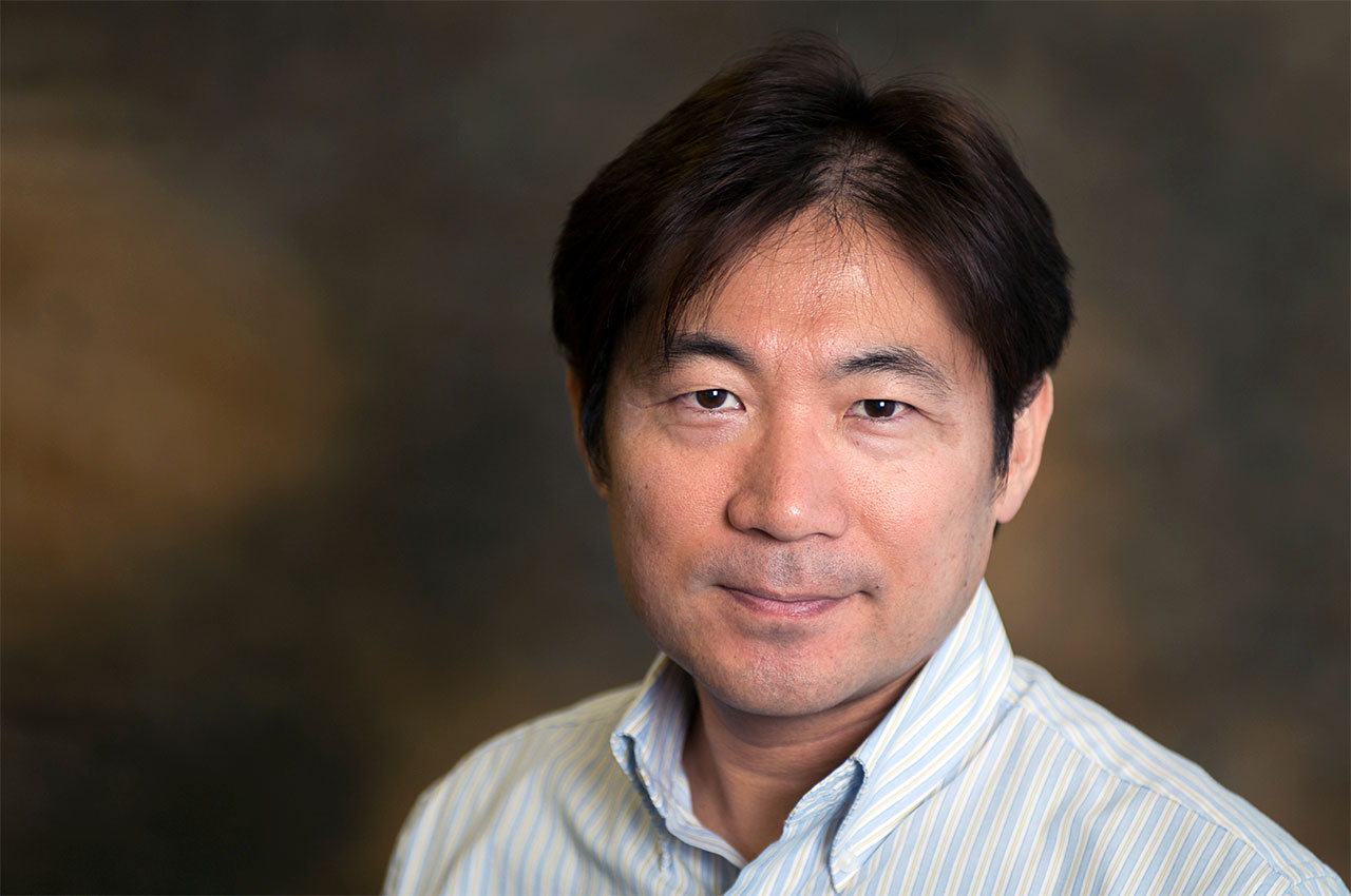Marquis Who’s Who Honors Kenji Suzuki | Illinois Institute of Technology