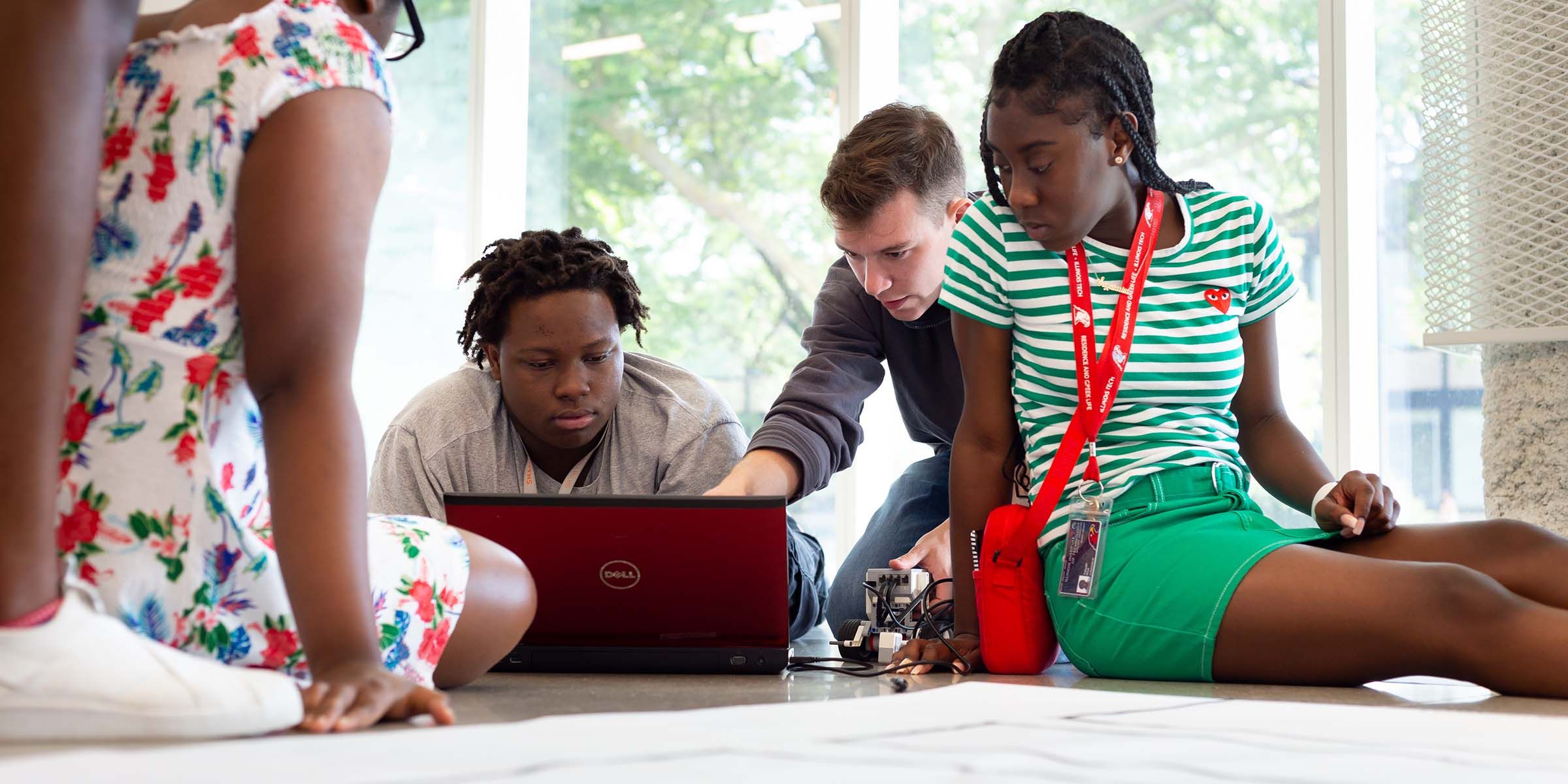 Summer Programs | Illinois Institute of Technology