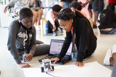 Illinois Tech | Why STEM Opportunities Are Important for Middle and ...